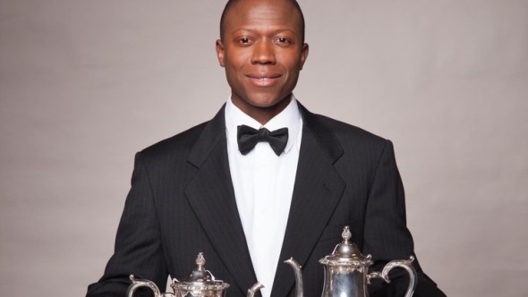 Top or bottom alternate – Manny Buckley as Alonzo Fields, White House ...